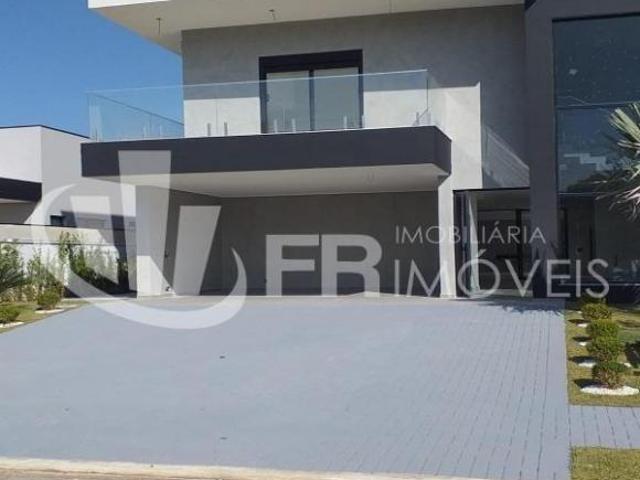 Lindo sobrado com 04 suítes no Condomínio Alphaville 03 Aceita financiamento Analisa permuta por