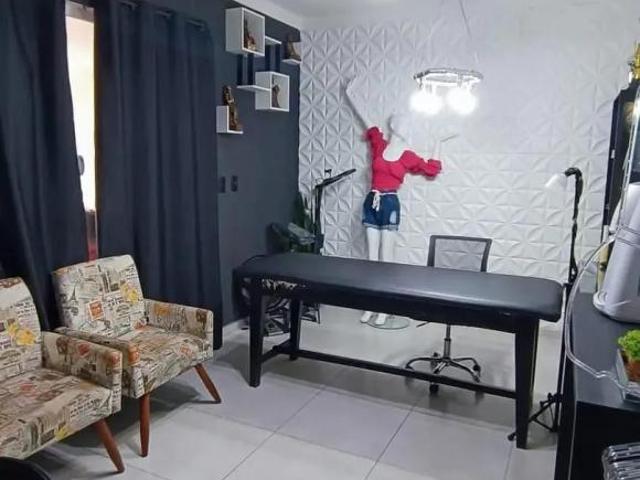 Lindo sobrado com 05 quartos à venda no Jardim Paris em Maringá PR