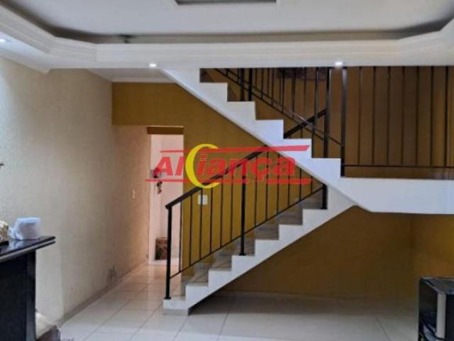 Lindo Sobrado com 236 m² Sustentável com Energia Solar, Área Verde e Tranquilidade Total