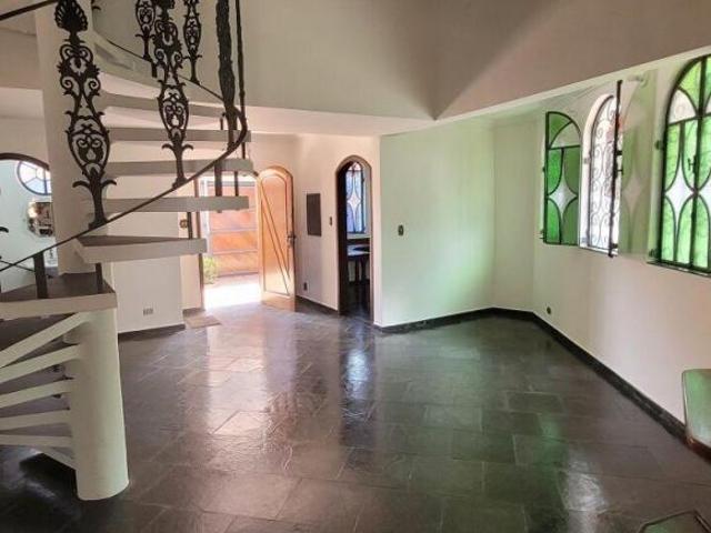 Lindo sobrado com 250 m²