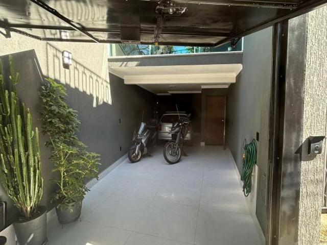 Lindo Sobrado com 2 suítes e 2 vagas de garagem no coração de pirituba