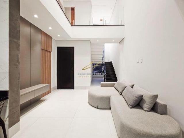 Lindo Sobrado com 3 Suítes, sendo 1 Master com Closet, Escritório e Piscina em Indaiatuba/SP
