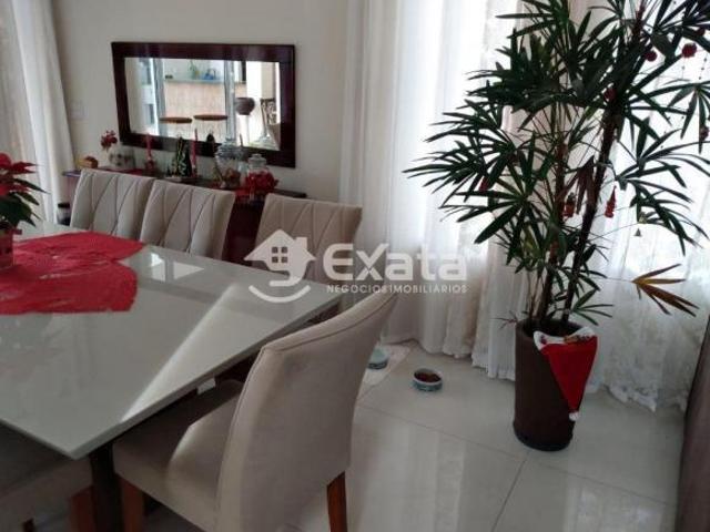 Lindo Sobrado com piscina no Condominio Ibiti Reserva