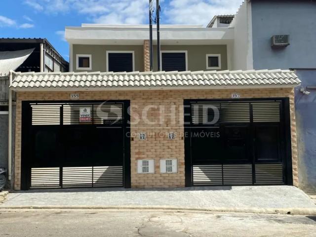 Lindo sobrado com quintal com churrasqueira e forno de Pizza, aceita permuta menor valor