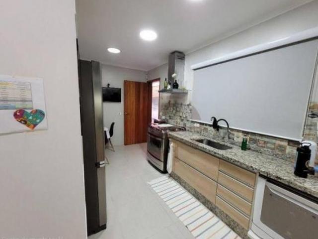 LINDO SOBRADO DE ALTO PADRÃO COM CHURRASQUEIRA E 3 VAGAS FL37