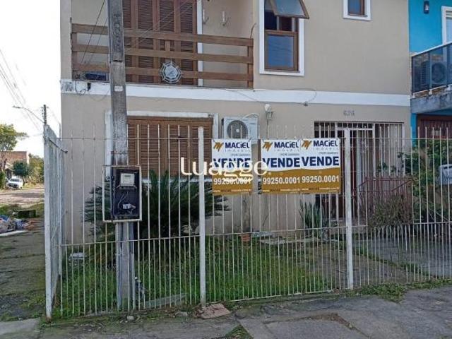 Lindo sobrado de esquina com 4 dormitórios á venda no Bairro Hípica