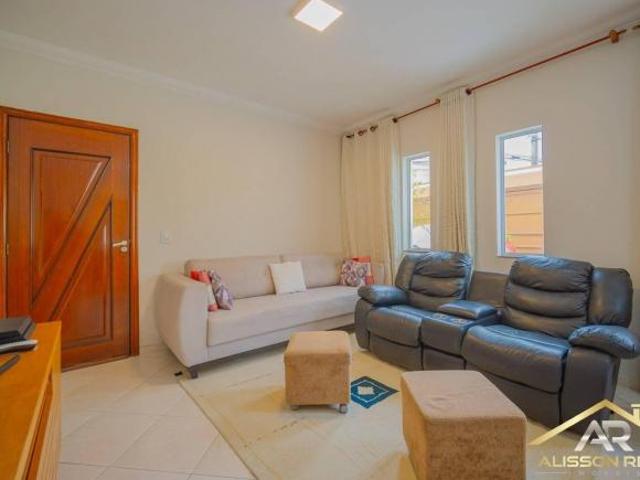 Lindo Sobrado de 184m², 3 Suítes, 4 Banheiros, 5 Vagas no Bela Vista/Osasco