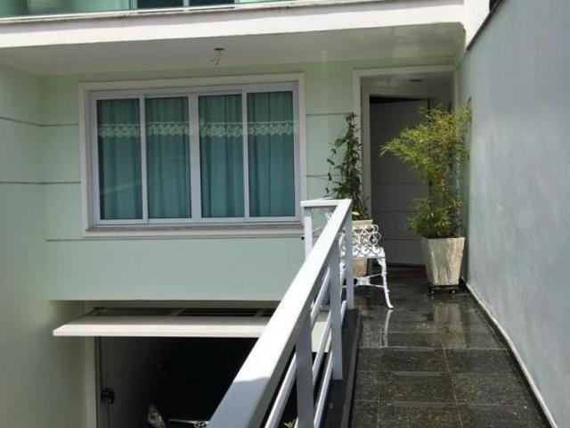 Lindo sobrado de 209m²