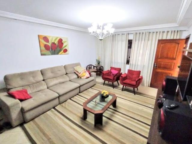 Lindo sobrado de 3 dormitórios no Jardim América