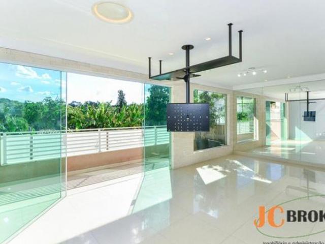 Lindo Sobrado em condomínio fechado com 269,00 m2, 3 suítes, 3 vagas