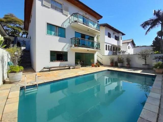 Lindo Sobrado em condomínio próximo ao Metro Butantã, 4 suites, 4 vagas, Piscina