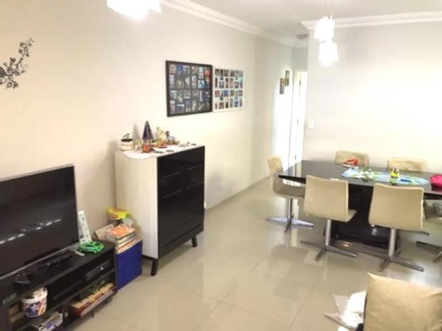 Lindo sobrado em rua tranquila. Com tres suites e varanda. Otimo acabamento e suite principal com cl