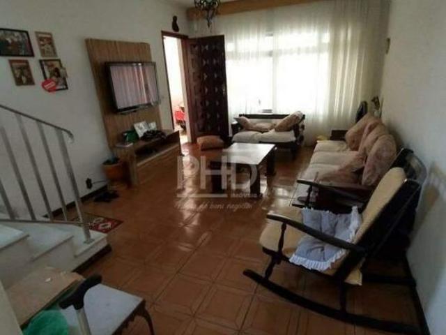 Lindo sobrado para a venda na nossa querida vila florida