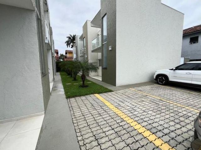 Lindo Sobrado para Locação e Venda a 50 metros da Praia