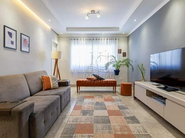 Lindo sobrado para venda ou permuta na Vila Assunção, 211 m² de área construída, terreno de 130 m²