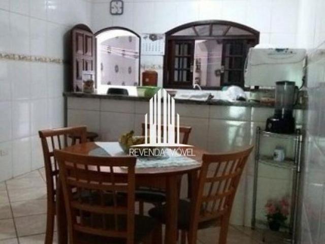 LINDO SOBRADO SENDO 4 DORMITORIOS, SENDO 1 SUITE