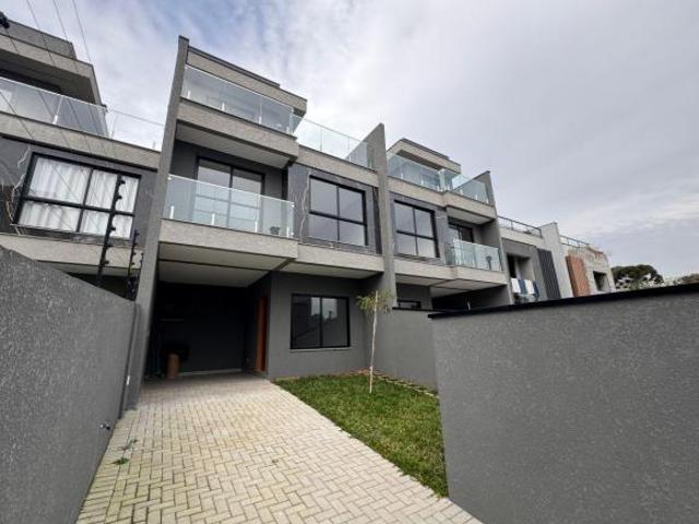 Lindo Sobrado Triplex no Tingui, 3Q, 1 suíte, 3 vagas – 139m²
