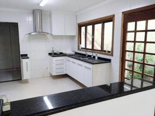 Linda Casa 3 dorm. área gourmet e sacada