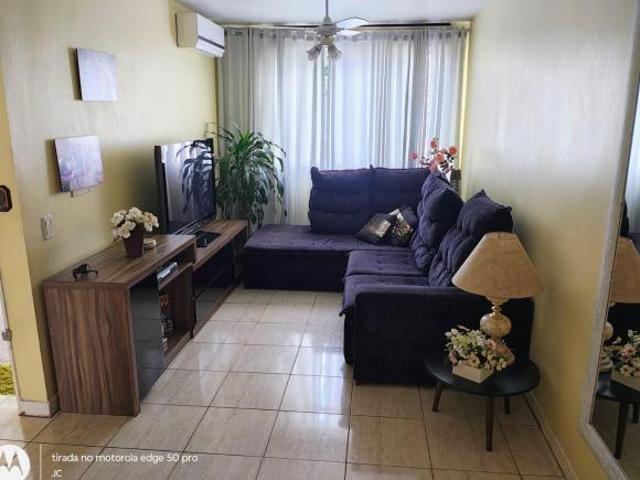 Lindo sobrado, 3 dorm. 2 banh, piscina, estac. p/4 carros, próx.padaria colonial