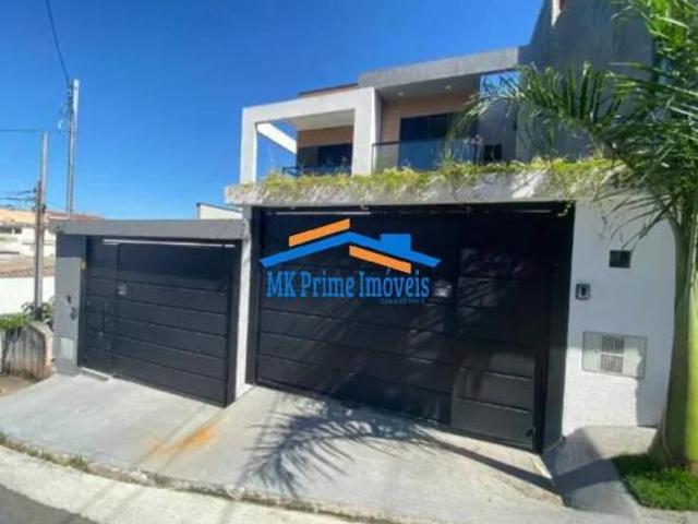 Lindo Sobrado 3 Dormitórios sendo 1 Suíte + Closet 5 Vagas