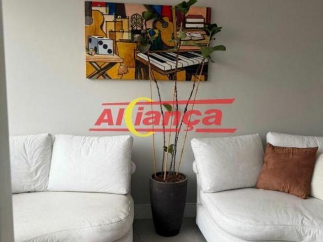 Lindo Sobrado 4 Quartos, sendo 1 Suíte, 220m² 5 vagas no Jardim Vila Galvão