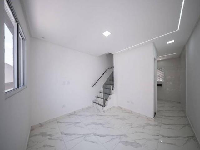 Lindo sobrado, 51,96 M² de área útil, 2 dormitórios, 1 vaga, no Caiçara, confira