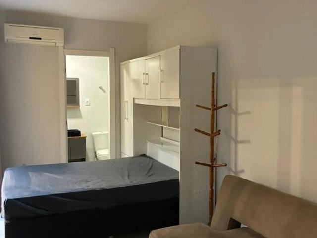 Lindo studio garden com churrasqueira