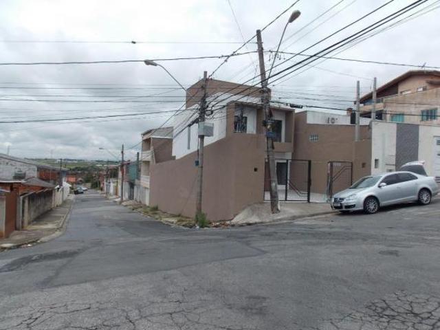 Lindos sobrados recém construídos, pronto para morar