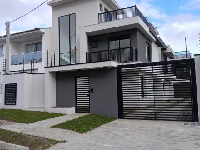 Lindos Sobrados Tríplex em Condomínio Fechado – Amplos 190m²