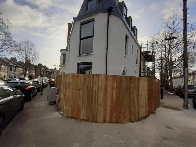 Lindley Road, Leyton, E10 4 bed house to rent £3,350 pcm £773 pw