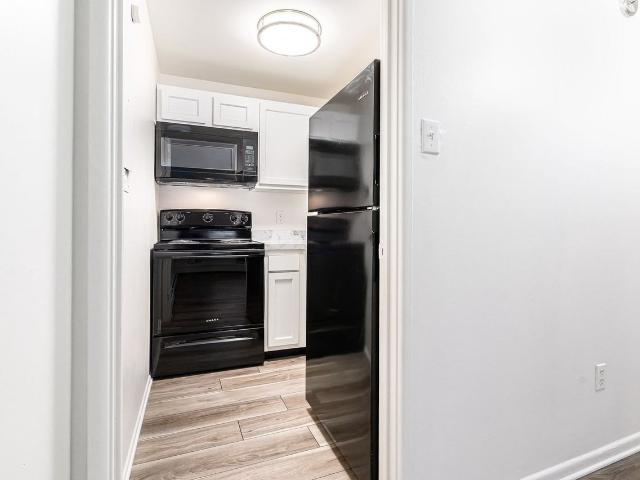 Lindsay Court Apartments 1 Bedroom Apartment for Rent at 404 Lindsay Ct, Louisville, KY 40206 Clifton Heights