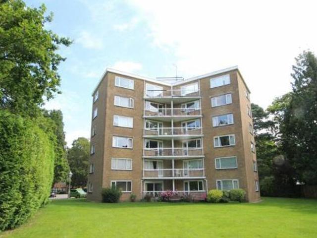 Lindsay Road, Branksome Park, 3 Bedroom Apartment