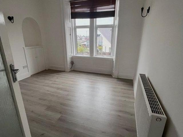 Lindsay Street, Kilmarnock KA1, 2 bed flat to rent, £700 pcm | PrimeLocation