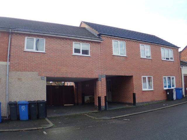 Lindsay Street, Northants NN16, 2 bed flat to rent, £800 pcm | PrimeLocation