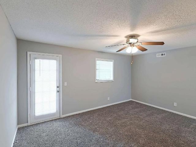 Lindsey Manor 2 Bedroom Apartment for Rent at 472 Lindsay St, Kernersville, NC 27284