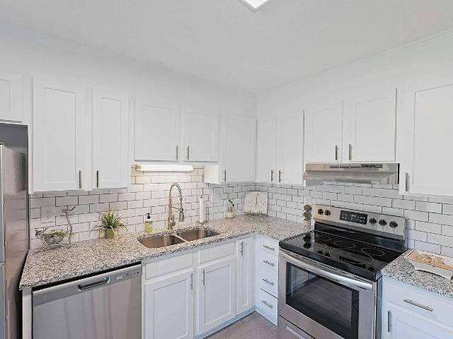 Lindsey Manor 2 Bedroom Apartment for Rent at 472 Lindsay St, Kernersville, NC 27284