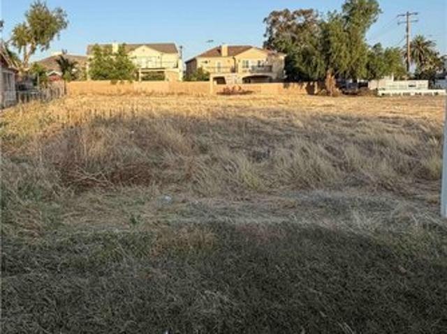 Lindsey St S, Lake Elsinore, CA 92530