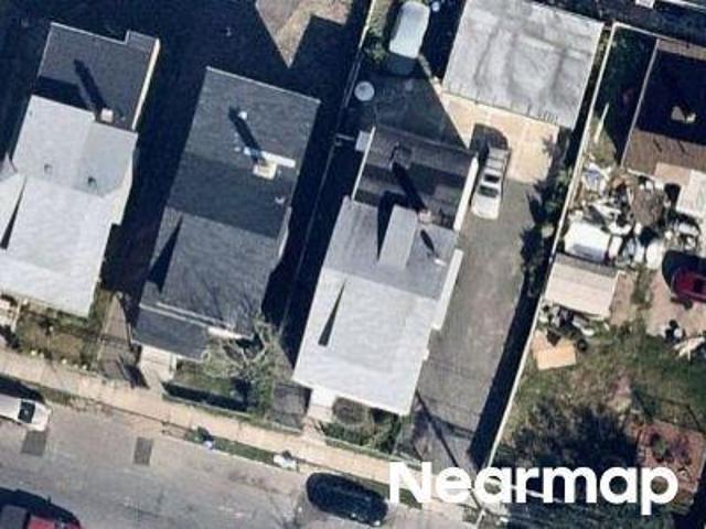 Lindsley Ave