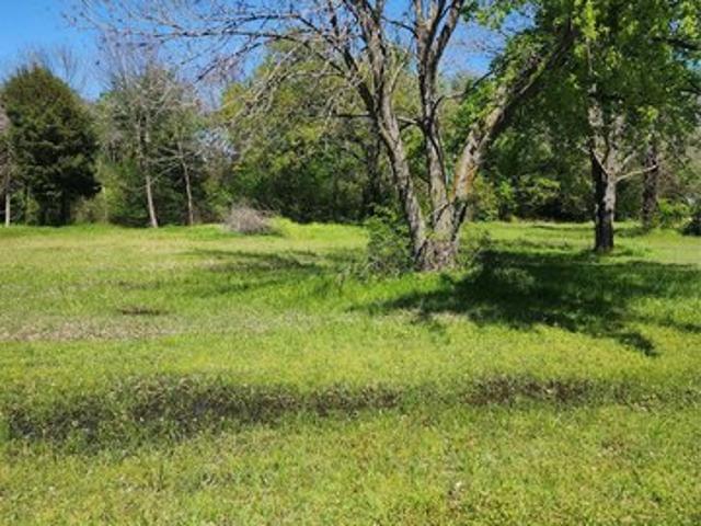 Lindy Lee Ln, Mabank, TX 75156