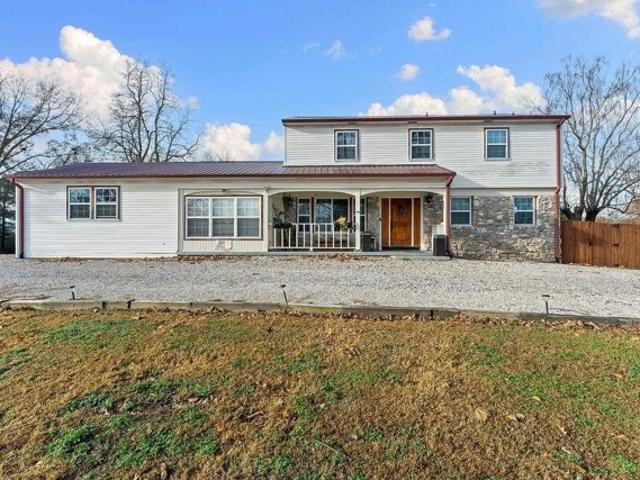 Lindy Ln, Rogers, Home For Sale