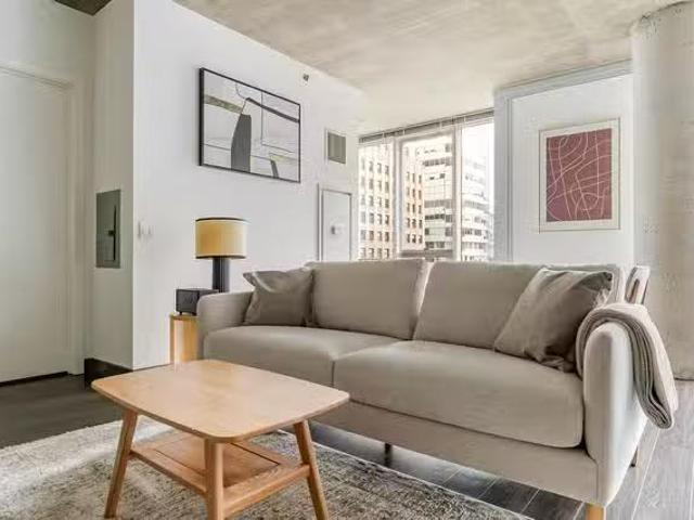Linea, 215 West Lake St, The Loop 1 Bedroom 1 Bath