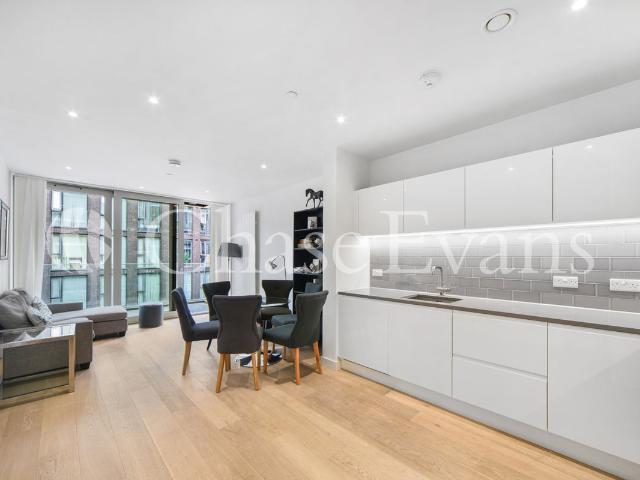 Liner House, 12 Admiralty Avenue, Docklands, London E16, 2 bed flat to rent, £2,600 pcm | PrimeLocation