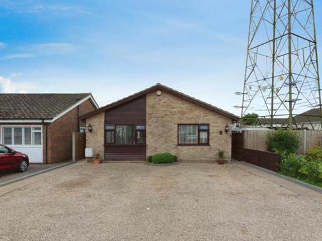 Linford, Essex Gardens, Stanford le hope, 3 Bedroom Bungalow