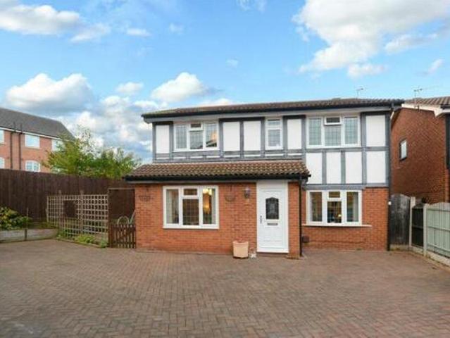 Lingen Close, New Park Farm, 4 Bedroom Detached