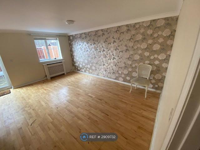 Lingfield Avenue, Sale M33, 3 bed terraced house to rent, £1,300 pcm | PrimeLocation