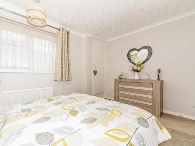 Lingfield Road