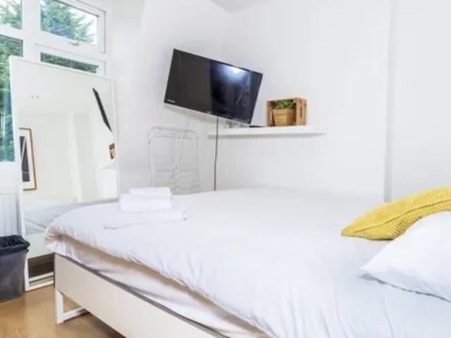 Lingwell Road, London, SW17 7NJ, United Kingdom | Room for rent #124751241 | Rentberry