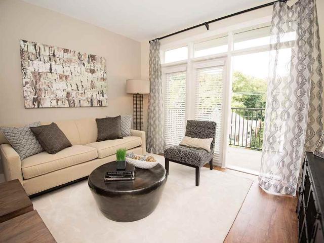 Link Apartments® Brookstown 1 Bedroom Apartment for Rent at 150 Peters Creek Pkwy, Winston Salem, NC 27101