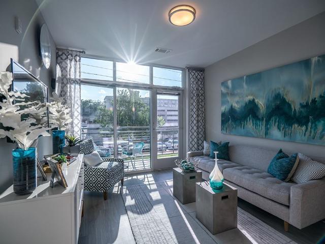 Link Apartments® Glenwood South 1 Bedroom Apartment for Rent at 202 N West St, Raleigh, NC 27603