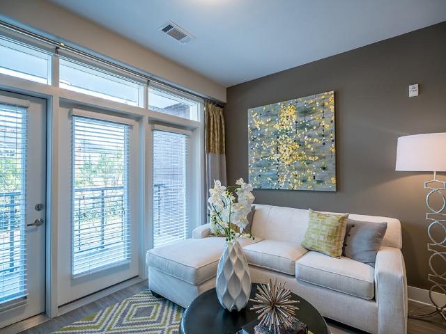 Link Apartments® Glenwood South 2 Bedroom Apartment for Rent at 202 N West St, Raleigh, NC 27603